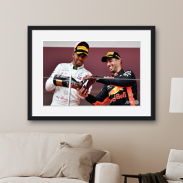 Umetni_ka fotografija "Hamilton/Ricciardo Mercedes W09/Red Bull Rb14 ...